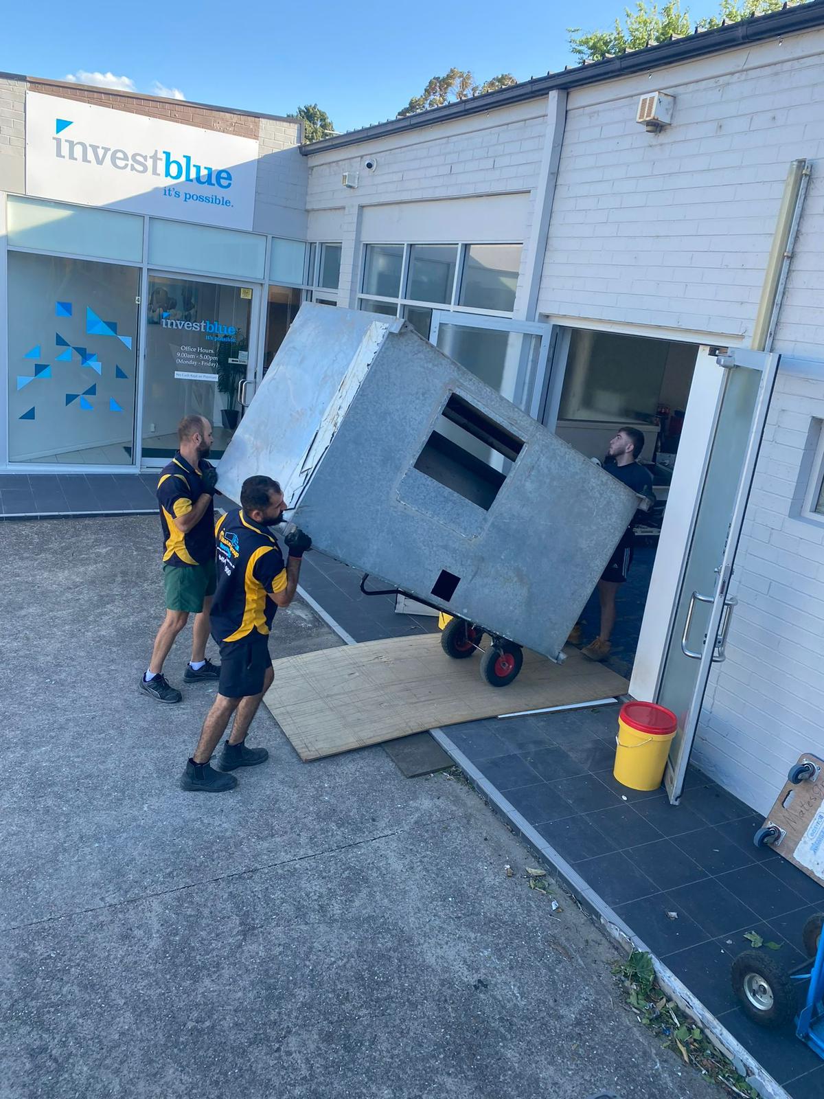 Professional Removalists Sydney - Mates Group Removals - Call Now